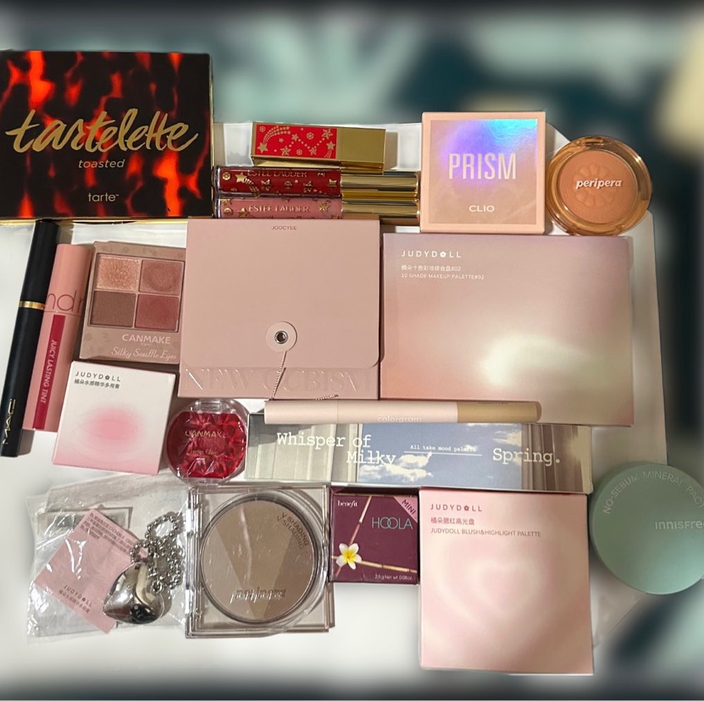 Makeup clearance (Selling all for 40$) (Rom&nd,Estee Lauder, Clio ...