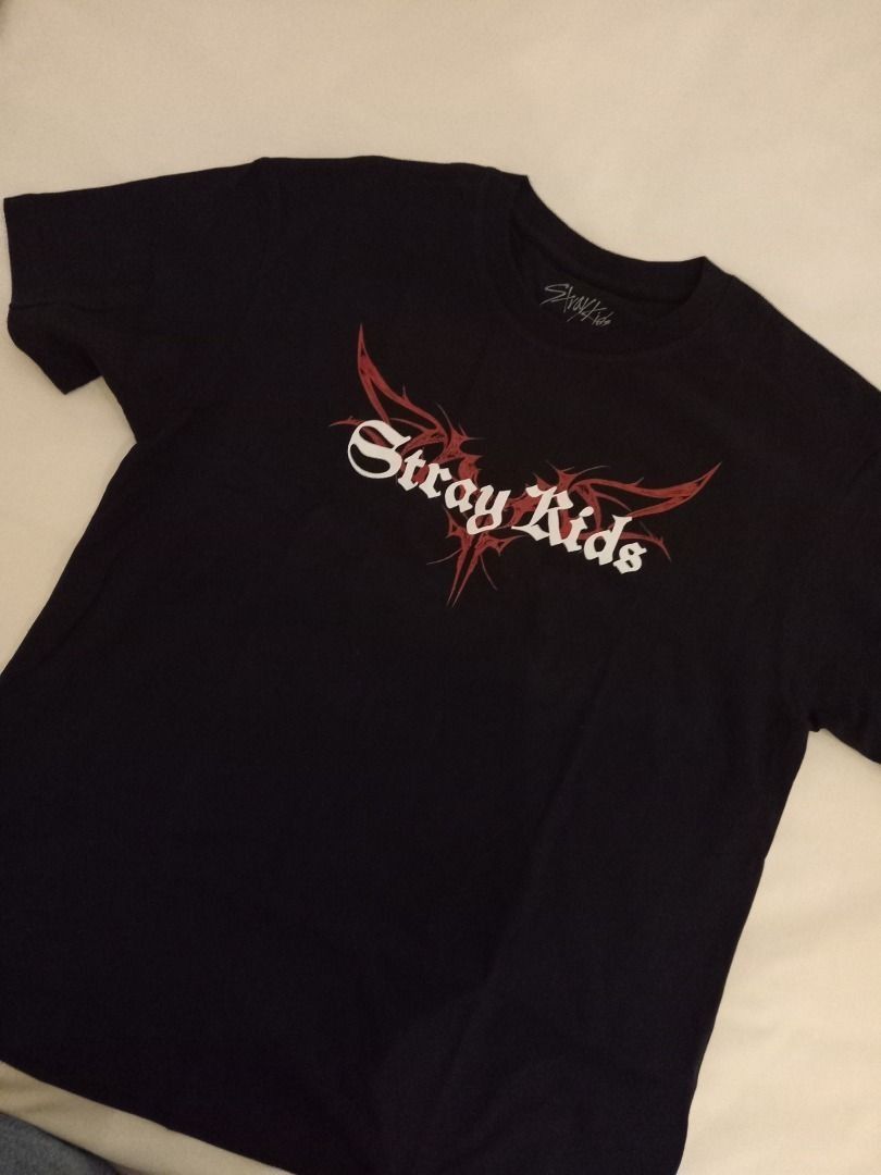 OFFICIAL Stray Kids SKZ Dominate Merch Black T-Shirt MEDIUM, Hobbies ...