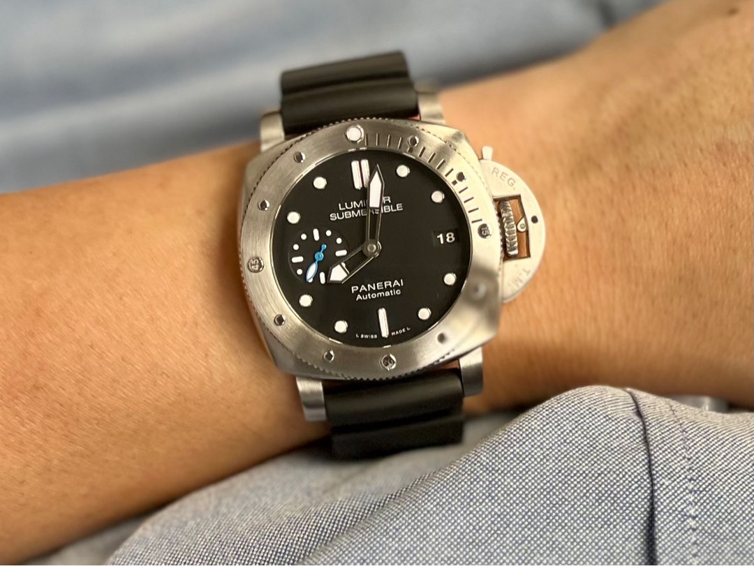Panerai Submersible PAM682 682 42mm full set, Luxury, Watches on Carousell