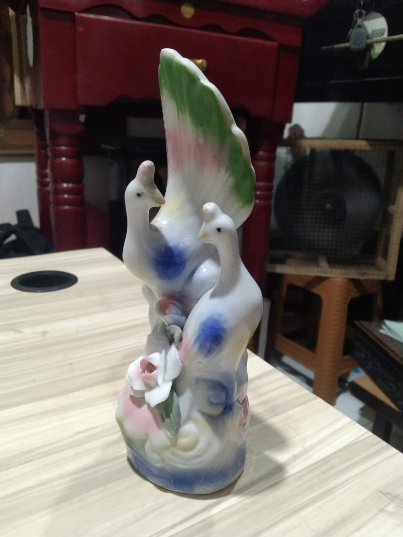 Patung Burung Merak Keramik Kuno Jadul Antik, Antik, Pajangan di Carousell