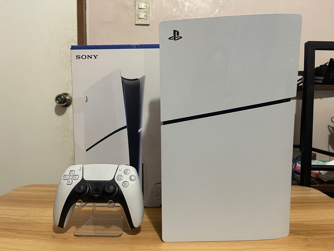 Ps5 slim w/ receipt and warranty, Video Gaming, Video Game Consoles ...