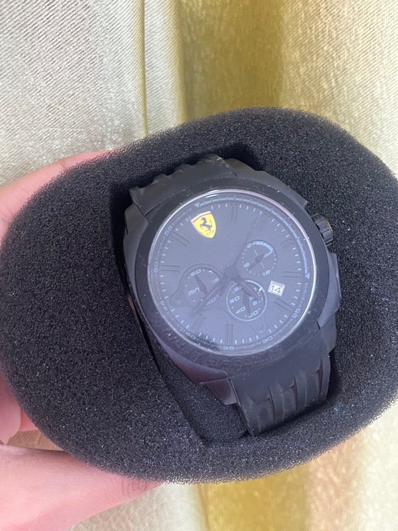 SCUDERIA FERRARI MEN'S SILICONE STRAP WATCH, Luxury, Watches on Carousell
