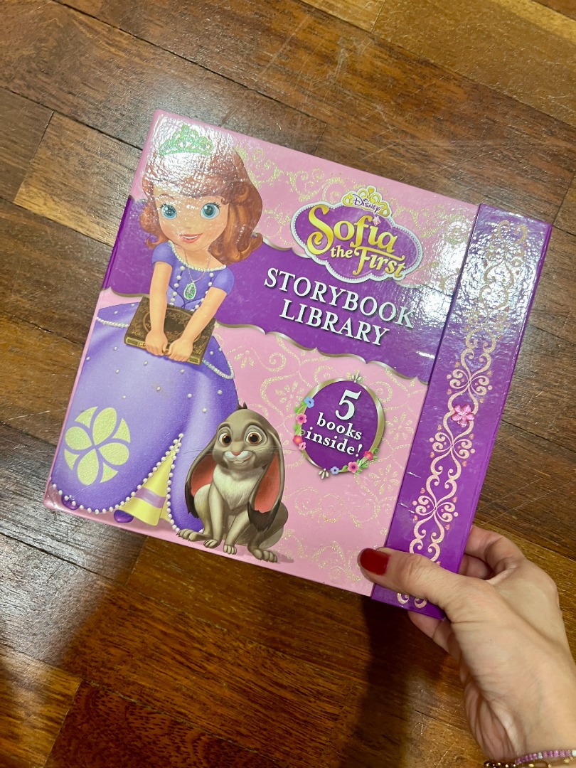 SOFIA THE FIRST 5 Books in 1 Box Set, Hobbies & Toys, Books & Magazines ...
