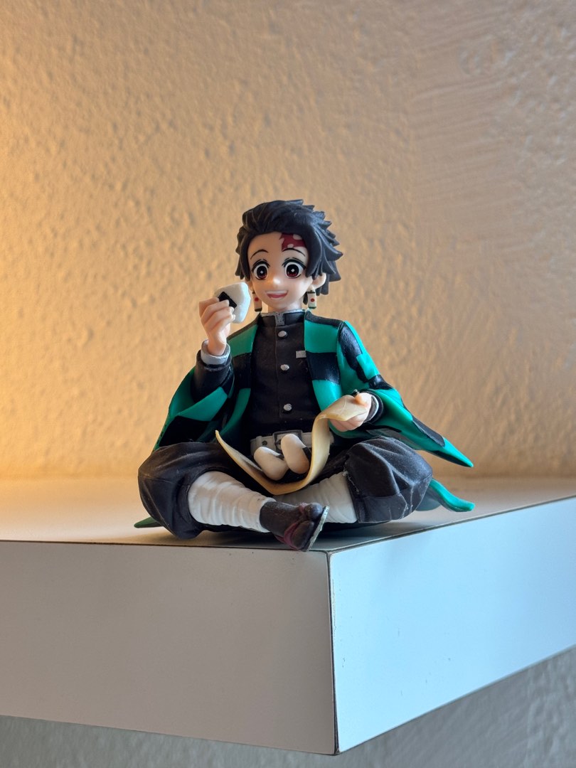 Tanjiro Kamado Eating Rice Ball (Kimetsu No Yaiba aka Demon Slayer ...