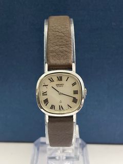Vintage Seiko Tank Watch, Women's Fashion, Watches & Accessories, Watches on Carousell