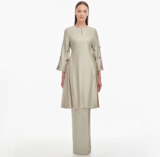 Wanzar kurung in Emerald Green, Women's Fashion, Muslimah Fashion, Baju ...