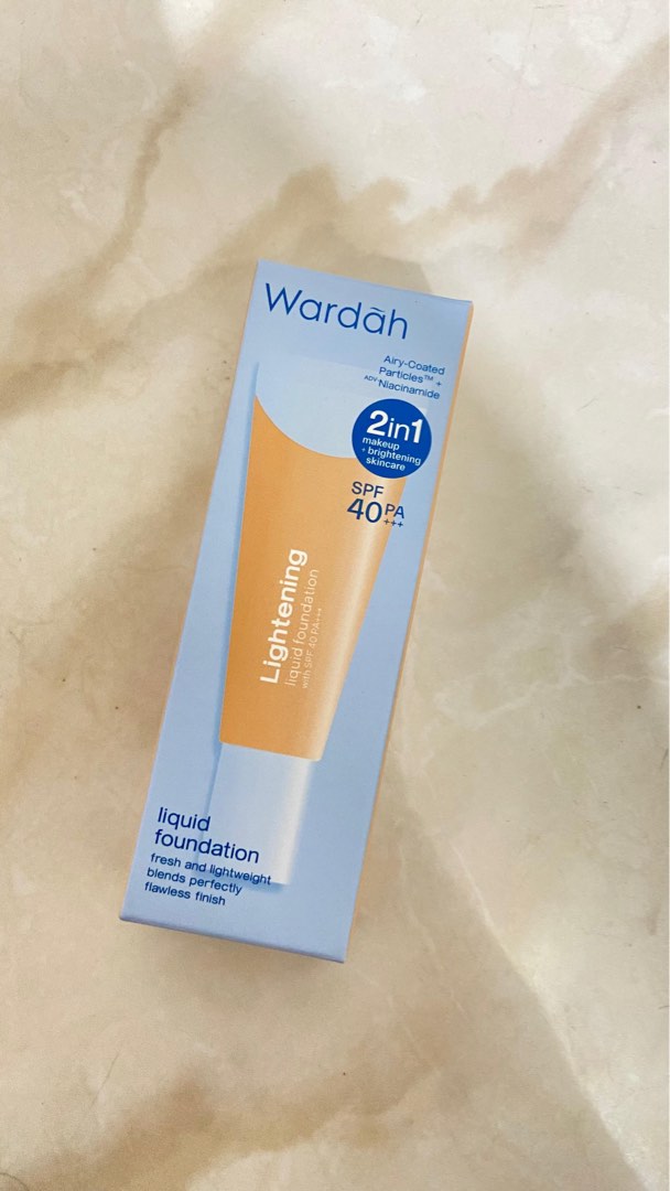 Wardah Liquid Foundation, Kesehatan & Kecantikan, Rias Wajah di Carousell
