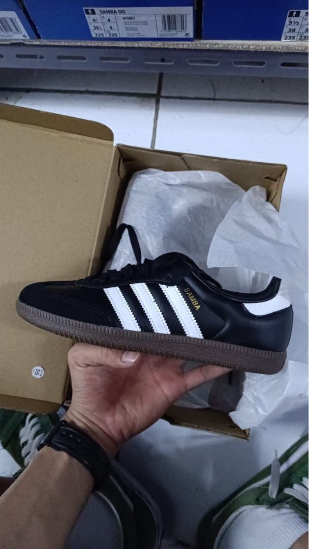 Adidas Samba Hitam Black White Putih, Fesyen Pria, Sepatu , Sneakers di ...