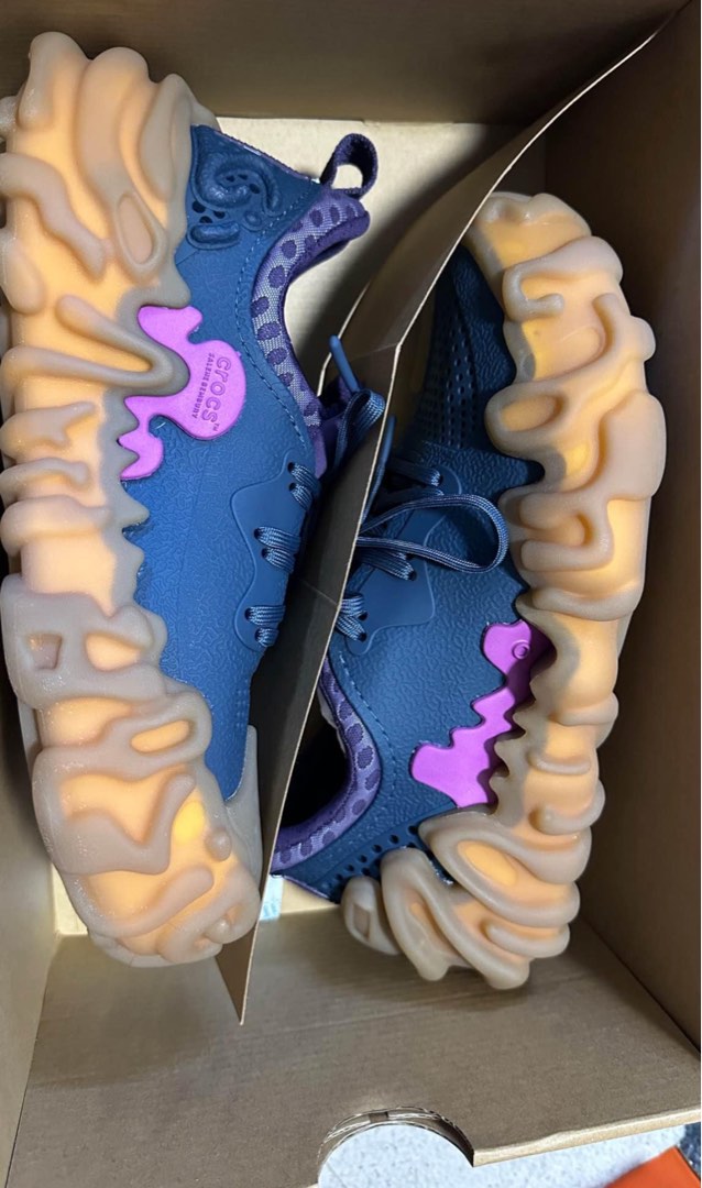 Crocs Juniper Taro, Men's Fashion, Footwear, Sneakers on Carousell