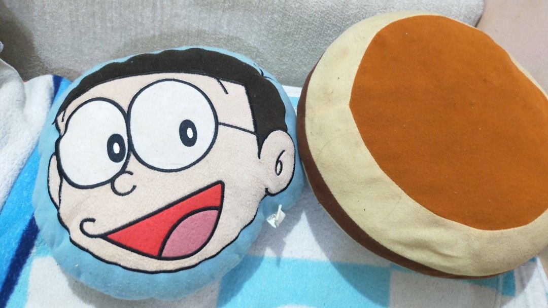 Disney Aladdin buzz snow white pluto mcdo Doraemon mickey play cards ...