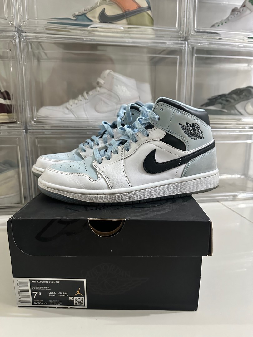 J1 Mid Midnight Blue, Men's Fashion, Footwear, Sneakers on Carousell