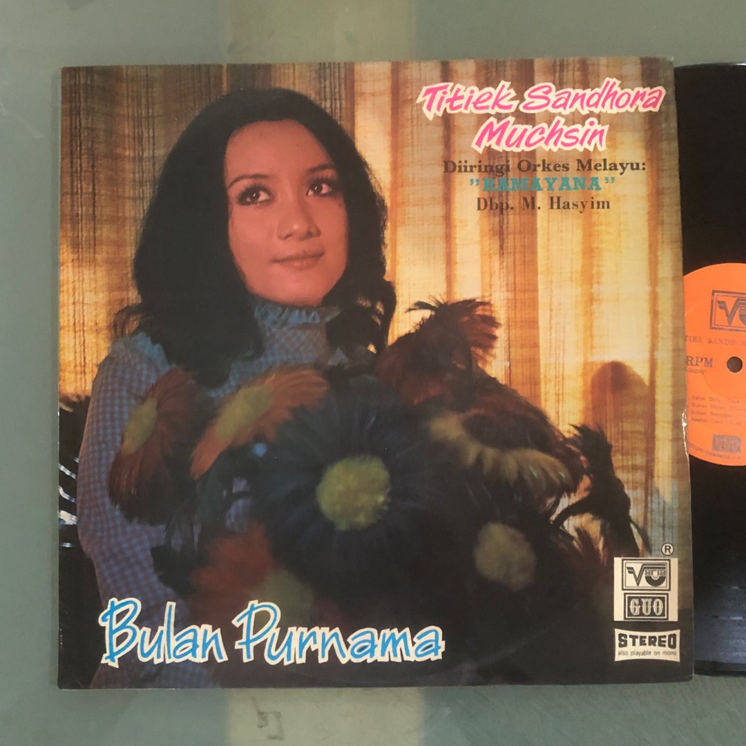 Lp - Titiek Sandhora / Muchsin (Bulan Purnama), Hobbies & Toys, Music ...