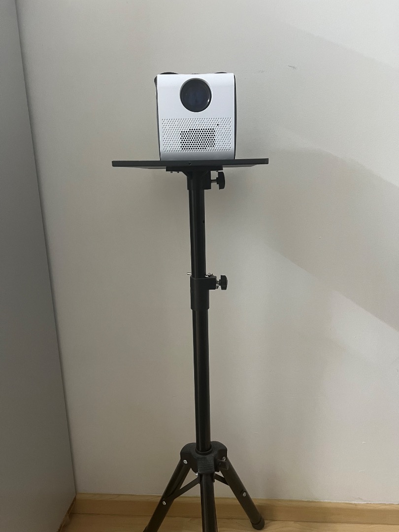 Lumos RAY Projector (Smart), TV & Home Appliances, TV & Entertainment ...