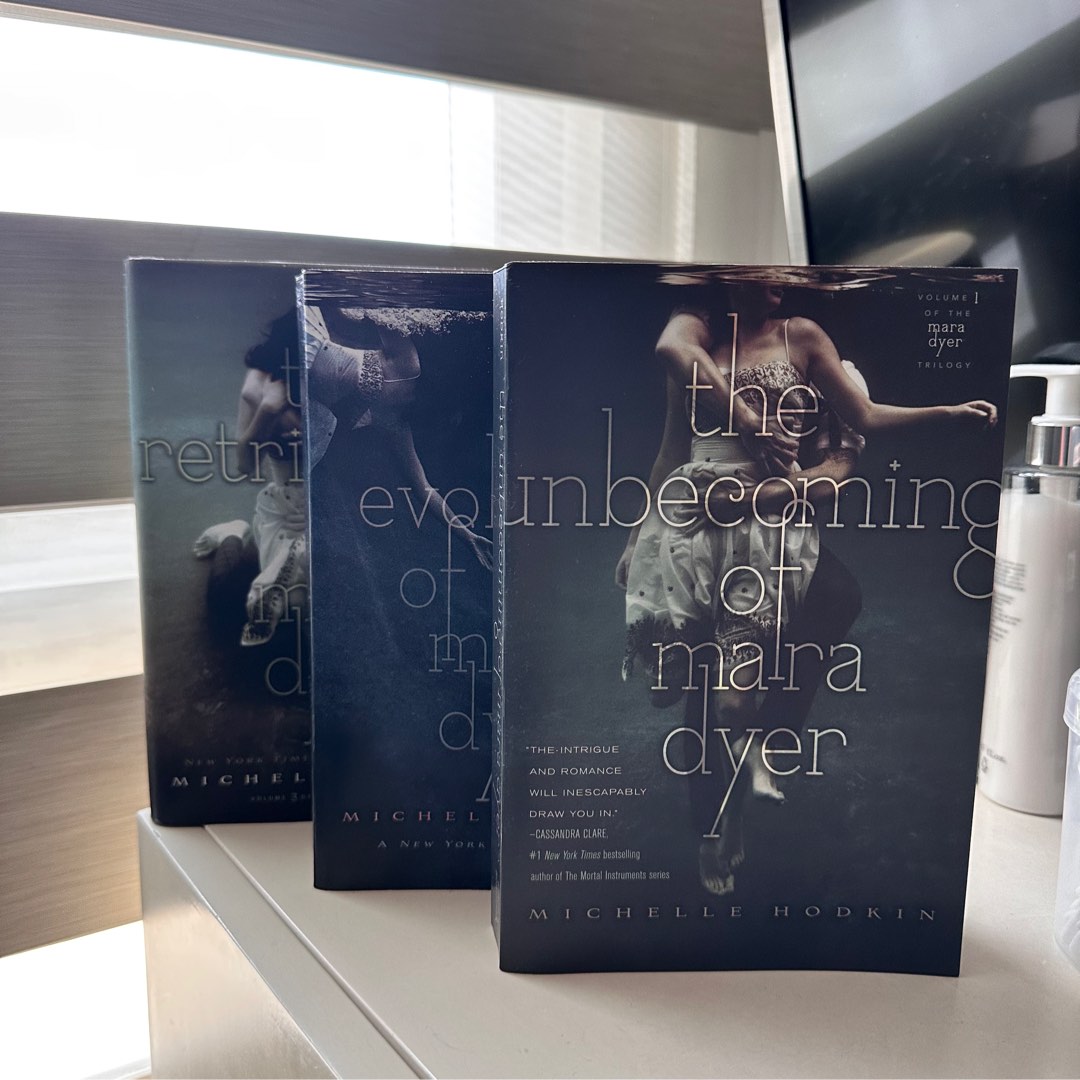 Mara Dyer Trilogy Set, Hobbies & Toys, Books & Magazines, Fiction & Non ...
