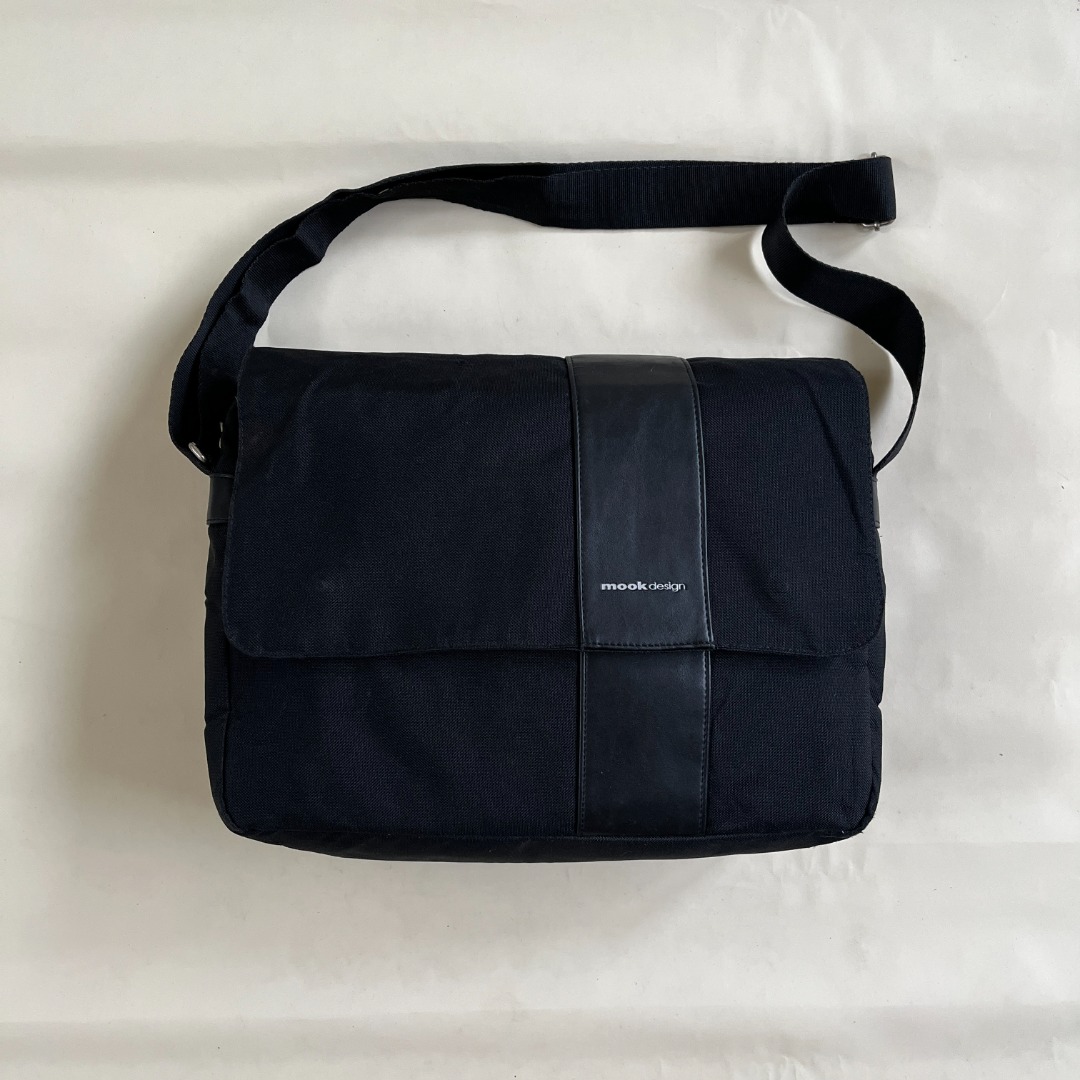 MOOK DESIGN Slingbag Black / Tas Sling pria Hitam, Fesyen Pria, Tas ...