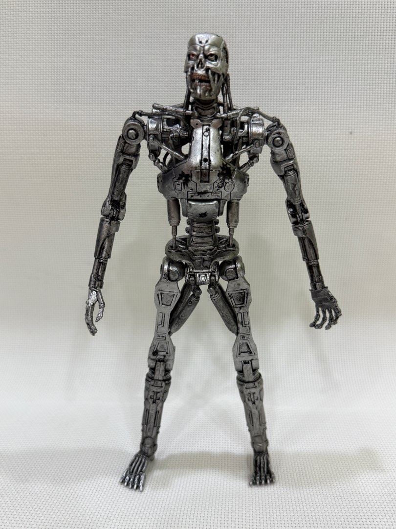 NECA Terminator T-800 endoskeleton, Hobbies & Toys, Toys & Games on ...