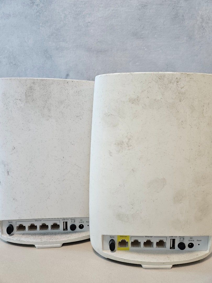 Netgear Orbi AC3000 Tri-band Mesh Wifi router and satellite RBK50, 電腦 ...