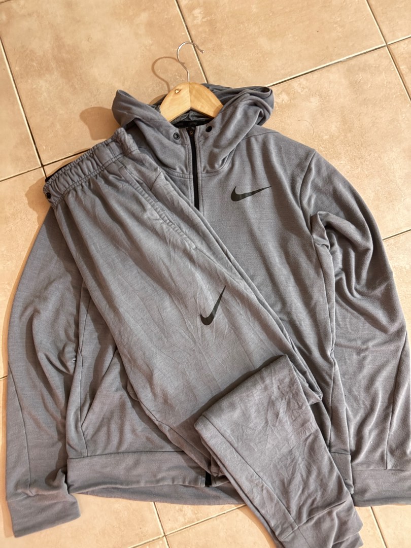 nike full set, Men's Fashion, Activewear on Carousell