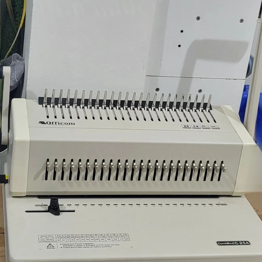 Officom C25A Comb Binding Machine Heavy Duty F4/Long/Legal Size ...