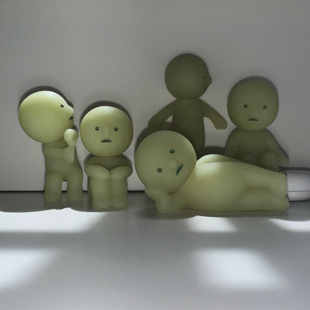 Smiski Series 1 Peeking Lounging Hugging knees Hiding Sitting, Hobbies ...