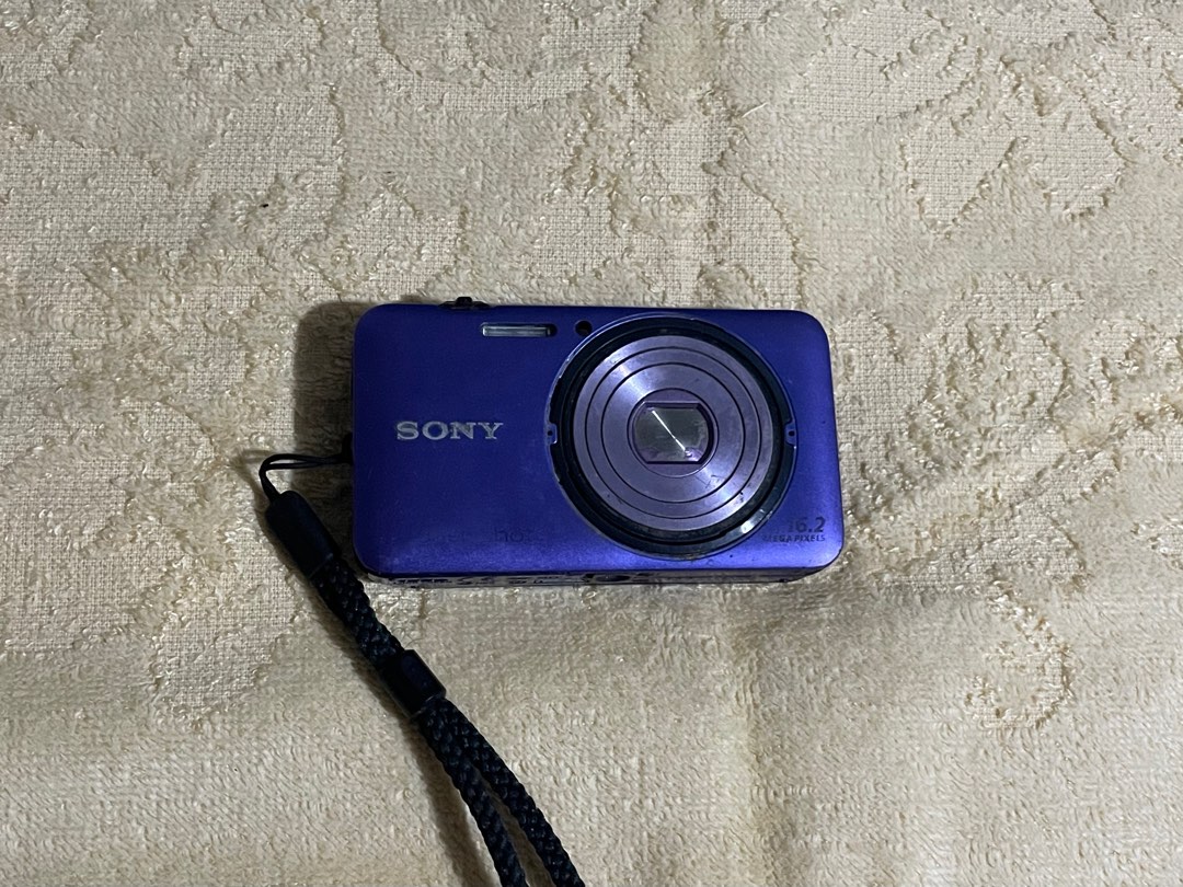Sony Cybershot DSC-WX7 Digital Camera, Photography, Cameras on Carousell