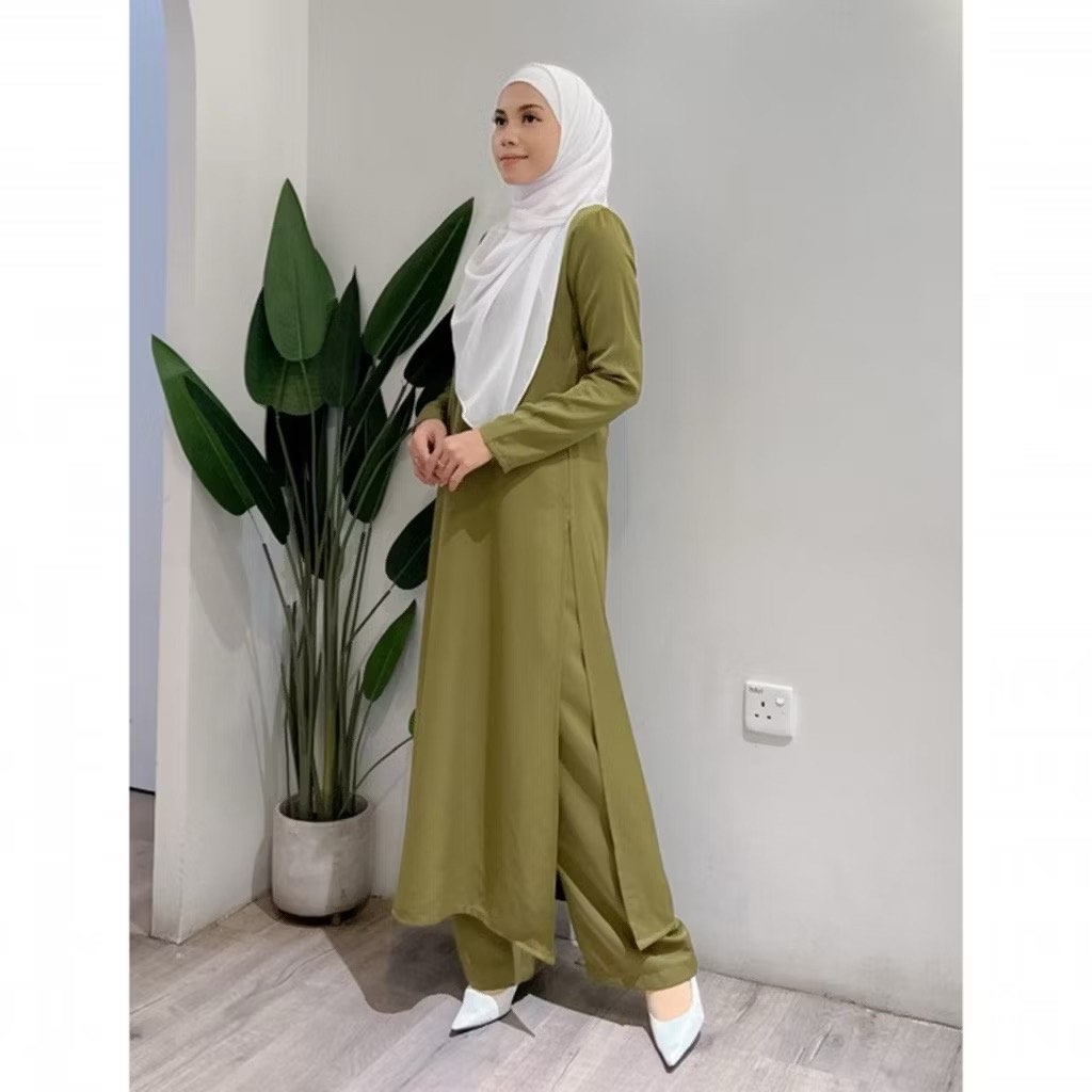 Suit Mawar, Baju labuh dan Seluar UMRAH HAJI, Women's Fashion, Muslimah ...