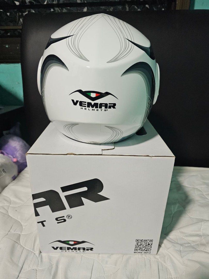 Vemar helmet, Motorcycles, Motorcycle Apparel on Carousell