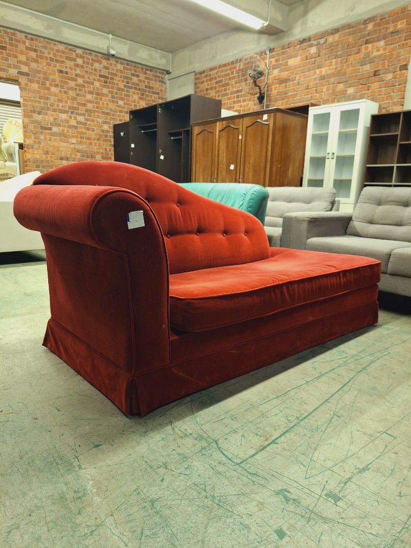 Victorian Cleopatra Red Velvet 3-seater Chaise Lounge Sofa | Sofa Rehat ...