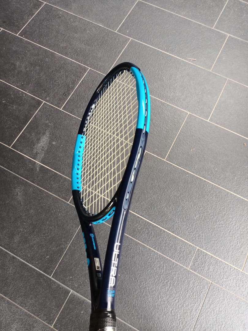 Wilson Ultra 95 V2, Sports Equipment, Sports & Games, Racket & Ball ...