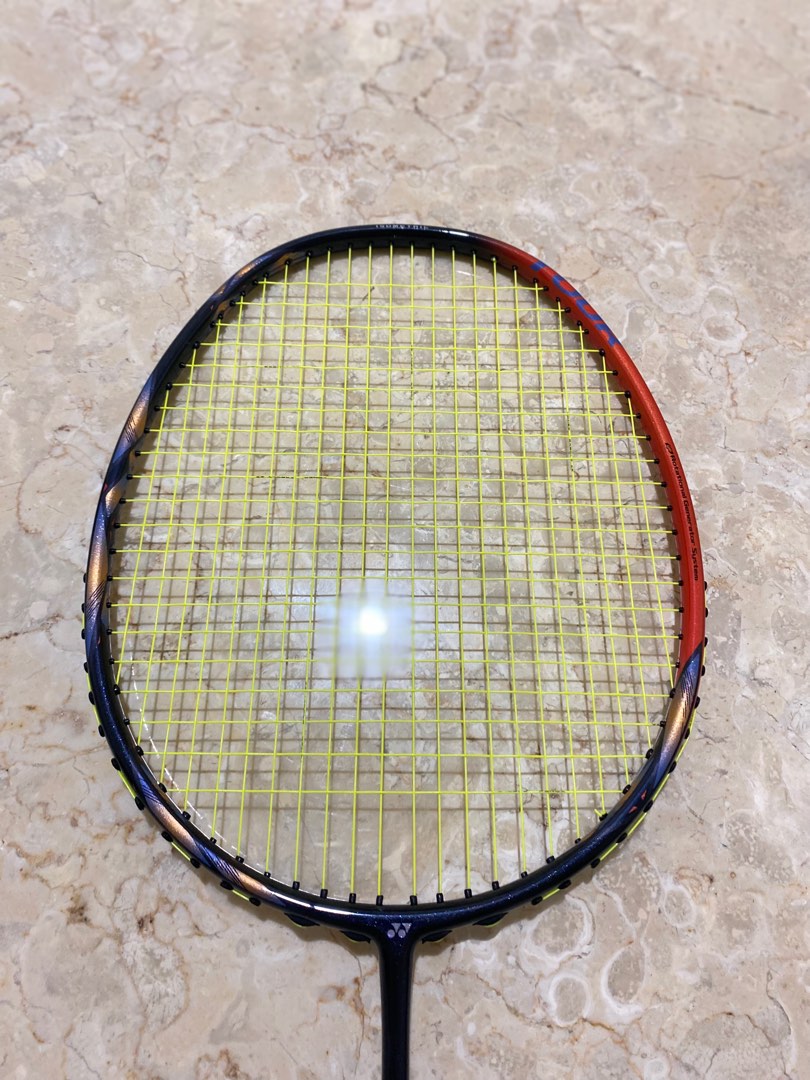 Yonex Astrox 77 Tour, Olah Raga, Perlengkapan Olahraga Lainnya di Carousell