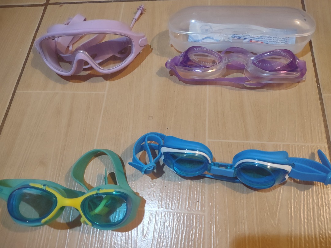 Batch 7: Kids' swim goggles (4 pairs), Babies & Kids, Babies & Kids ...