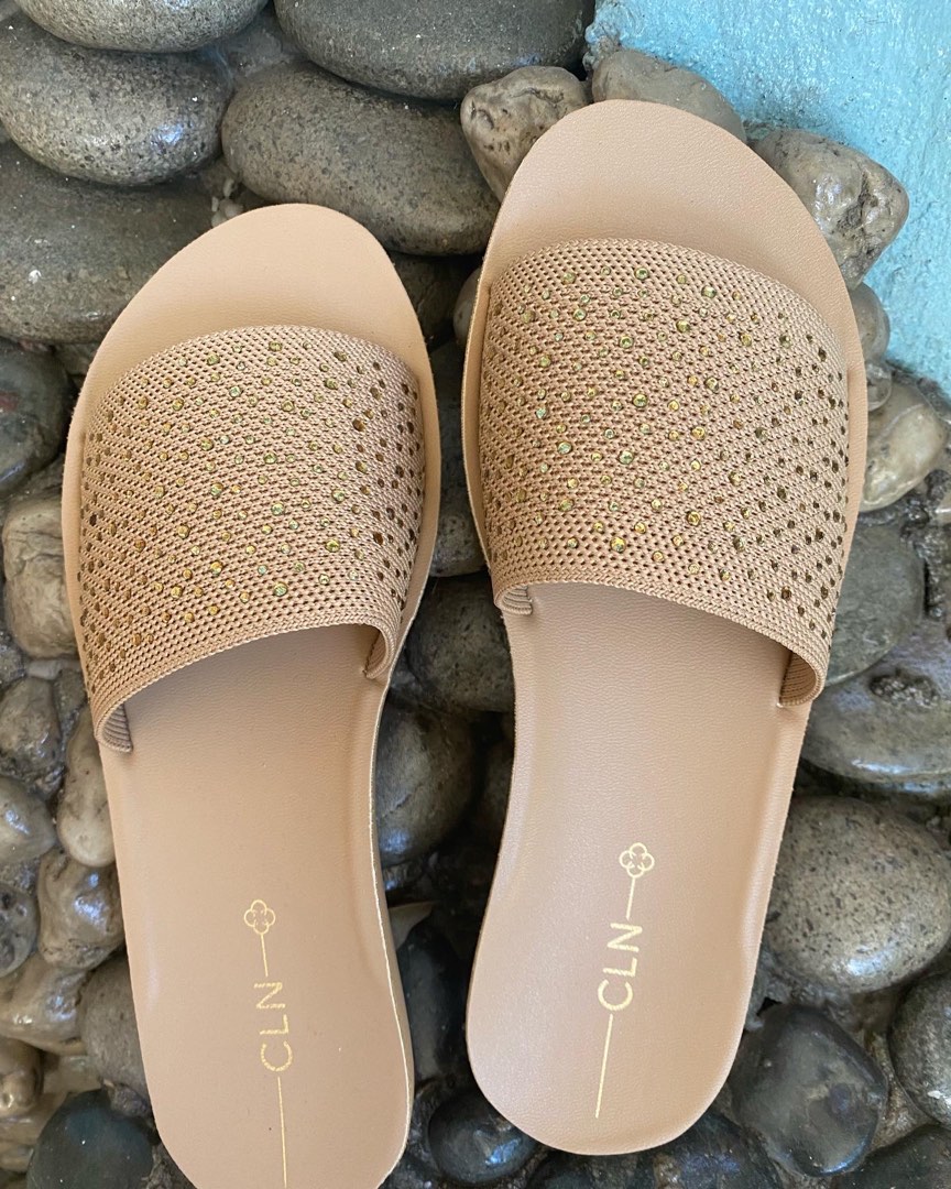 CLN Sandals Us8 but runs small, Women's Fashion, Footwear, Flats ...