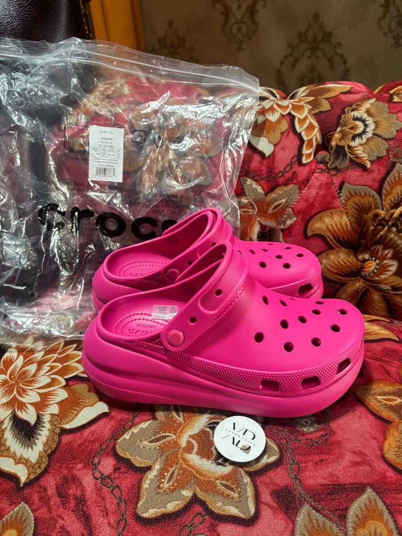 Crocs Classic Bae Clog Sandal wanita Crocs classic Bae Clog platform ...