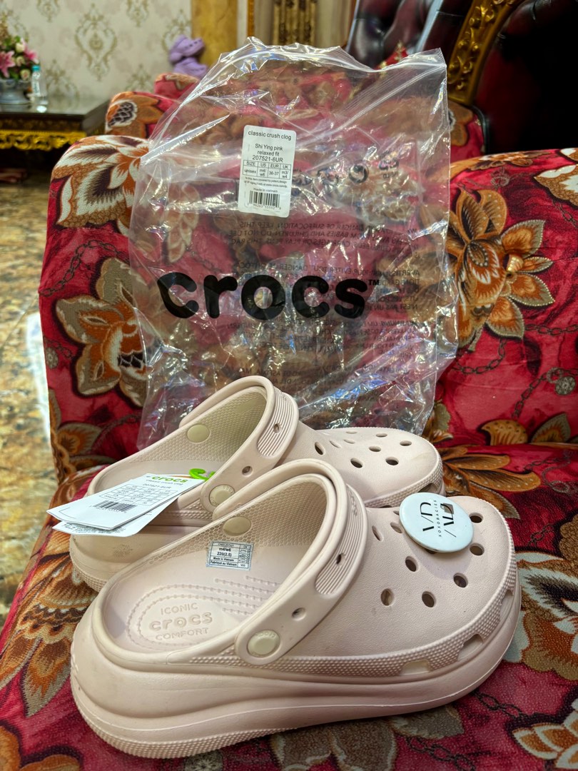 Crocs Classic Bae Clog Sandal wanita Crocs classic Bae Clog platform ...