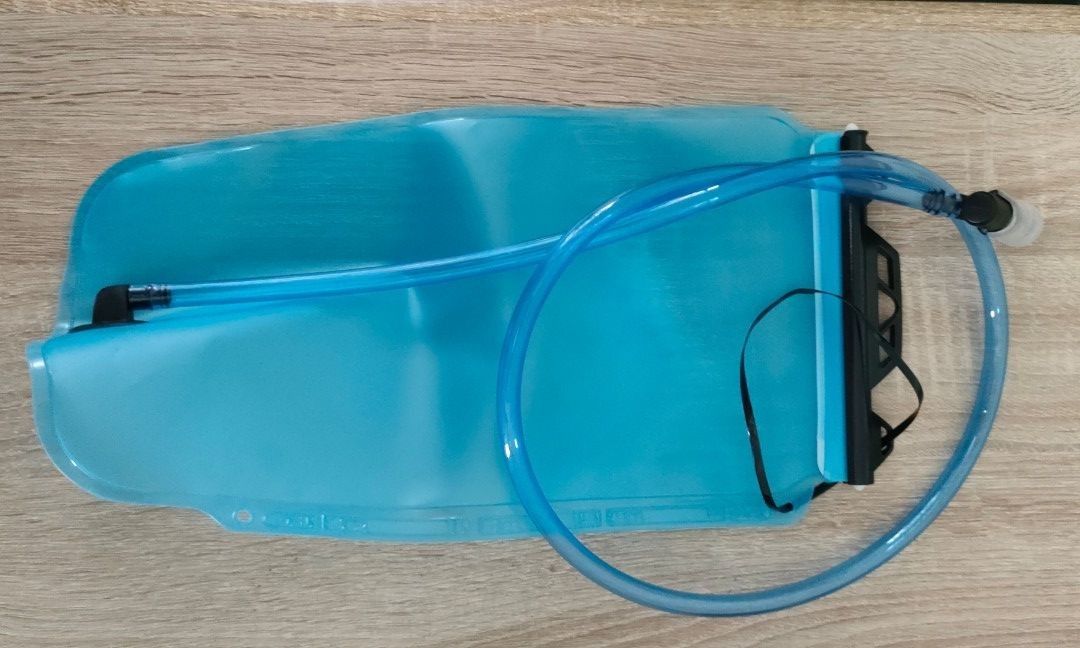 Decathlon Kiprun 2L Water Bladder Hydration System Water Bag, Sports Equipment, Hiking & Camping ...