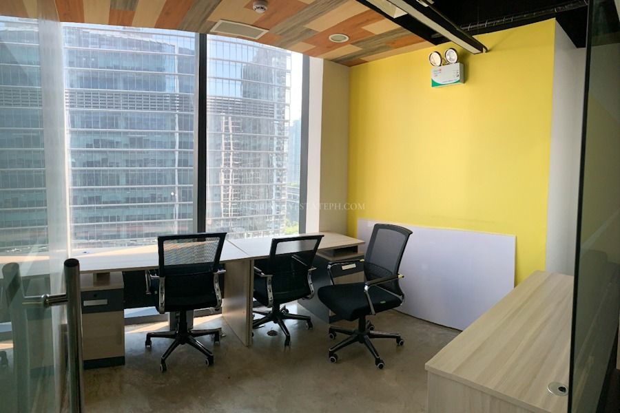 For Rent / Lease : High Street South HSS Corporate Plaza Tower 1 Fitted ...