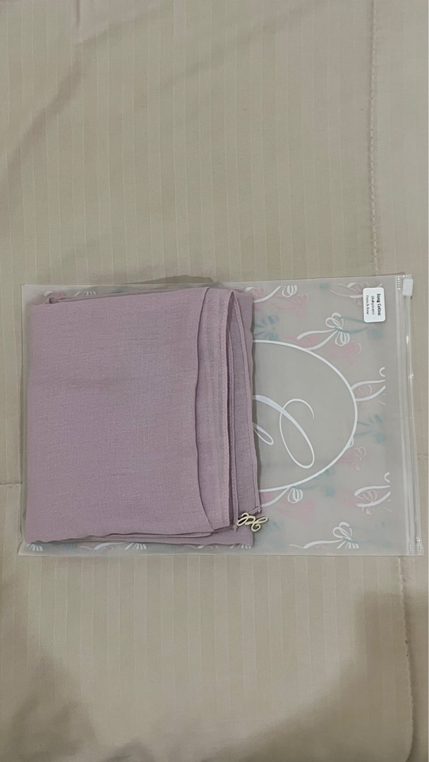 GUZEL KL - SNUG, Women's Fashion, Muslimah Fashion, Hijabs on Carousell