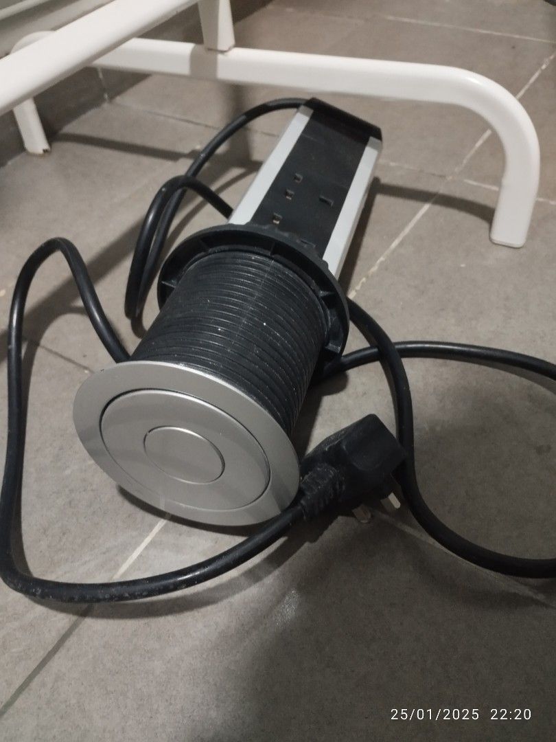 Hidden pop up power socket, TV & Home Appliances, Electrical, Adaptors ...