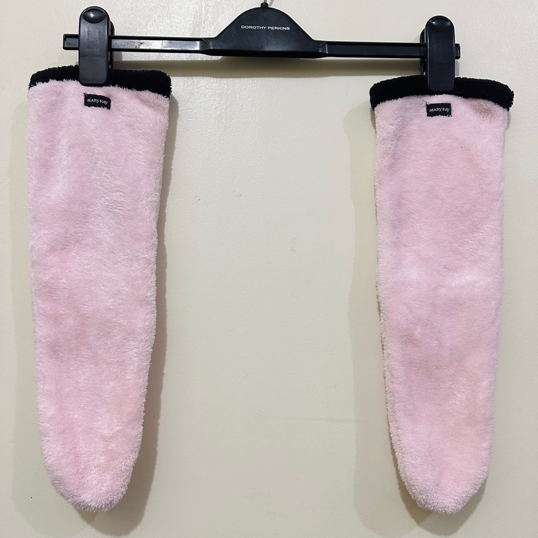 Mary Kay Furry Pink 100% Polyester Ultra-Soft Socks, Women's Fashion ...