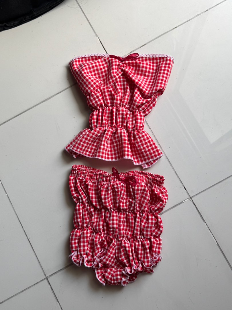 poppy set bsco gingham red coords, Women's Fashion, Dresses & Sets ...