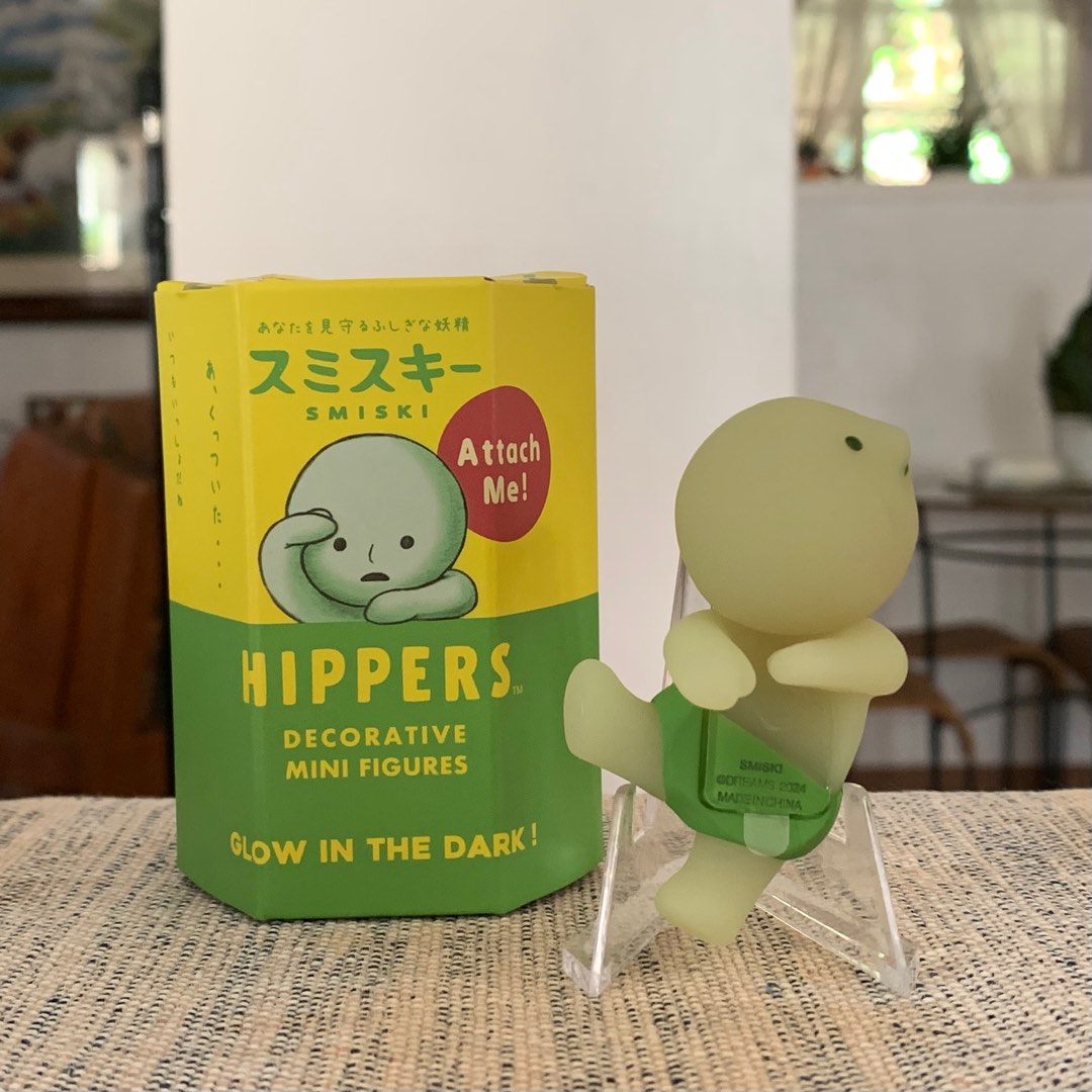 Smiski Hipper Trying to Climb, Hobbies & Toys, Toys & Games on Carousell