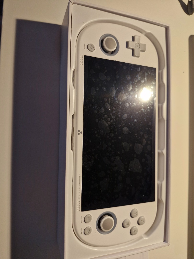 Trimui Smart Pro retro game emulator.(64gb) white variant., Video ...