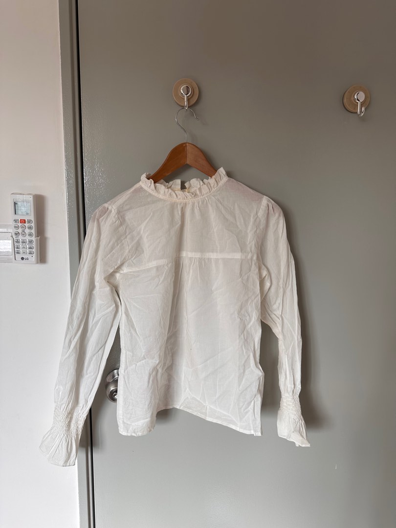 Wego white top, Women's Fashion, Tops, Blouses on Carousell