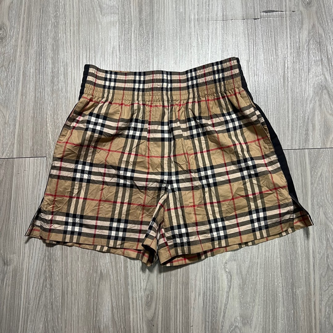 Burberry Short, Women's Fashion, Bottoms, Shorts on Carousell