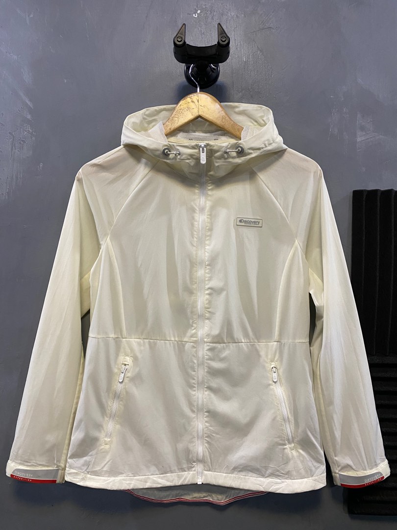 Discovery Outdoor Jacket, Women's Fashion, Coats, Jackets and Outerwear ...