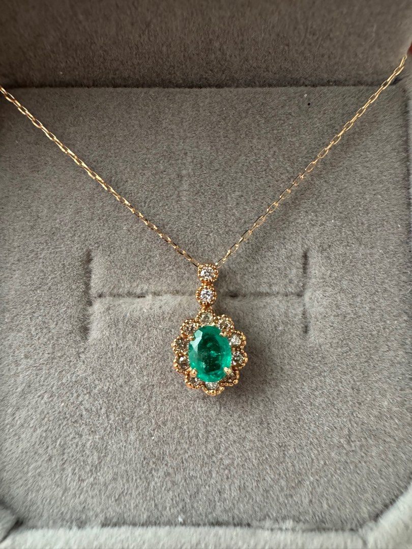 Emerald Columbian Necklace with Chain in 18K Japan Yellow gold, Women's ...