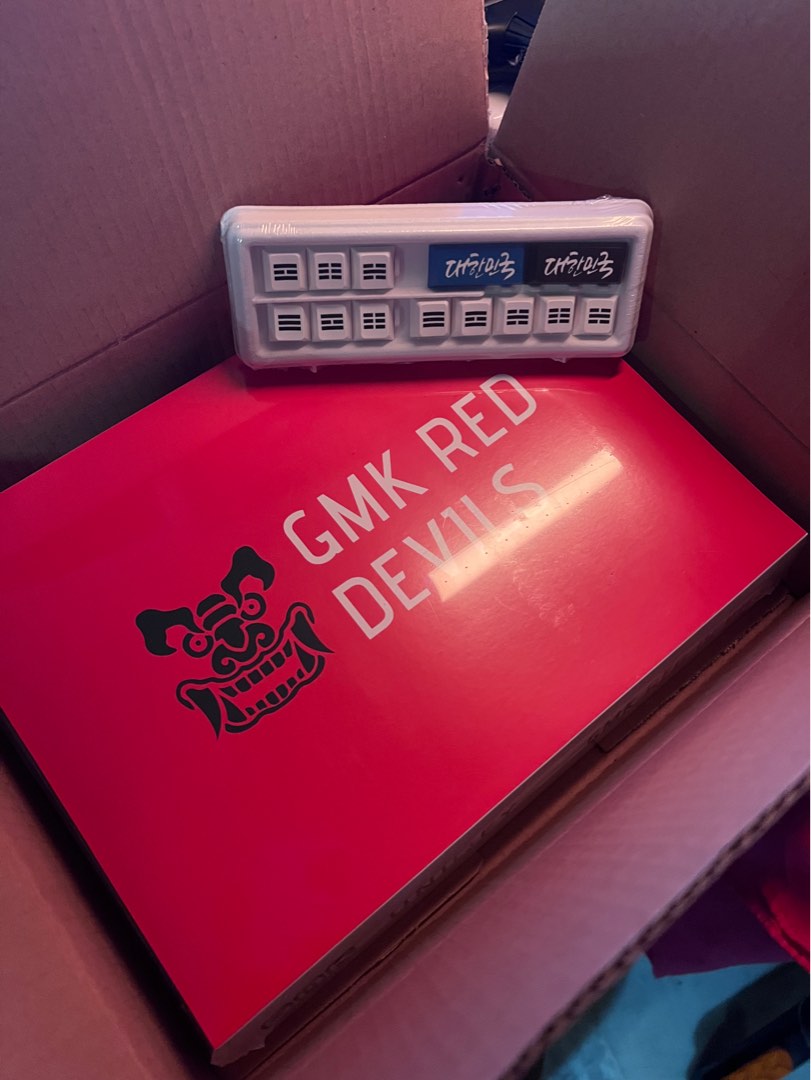GMK Red Devils + Taegukgi Novelty Kit, Computers & Tech, Parts ...