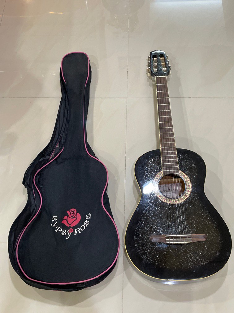 Gypsy Rose Guitar with Guitar Bag Classical Guitar, Hobbies & Toys ...