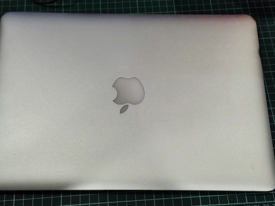 MacBook Air A1466 model, Computers & Tech, Laptops & Notebooks on Carousell