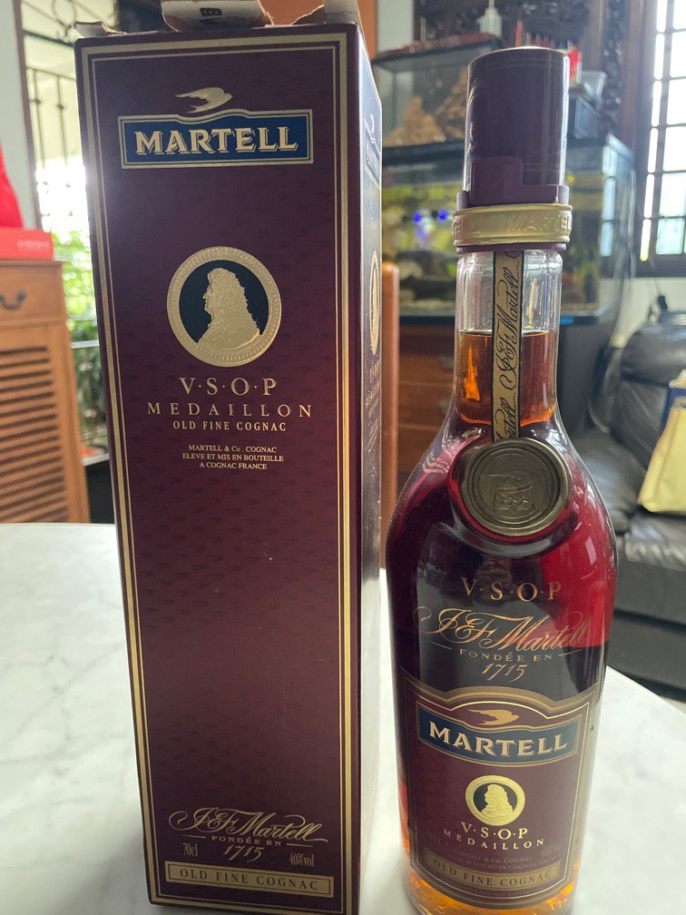 Martell VSOP Medaillon 1715 Old Fine Cognac, Food & Drinks, Beverages on Carousell
